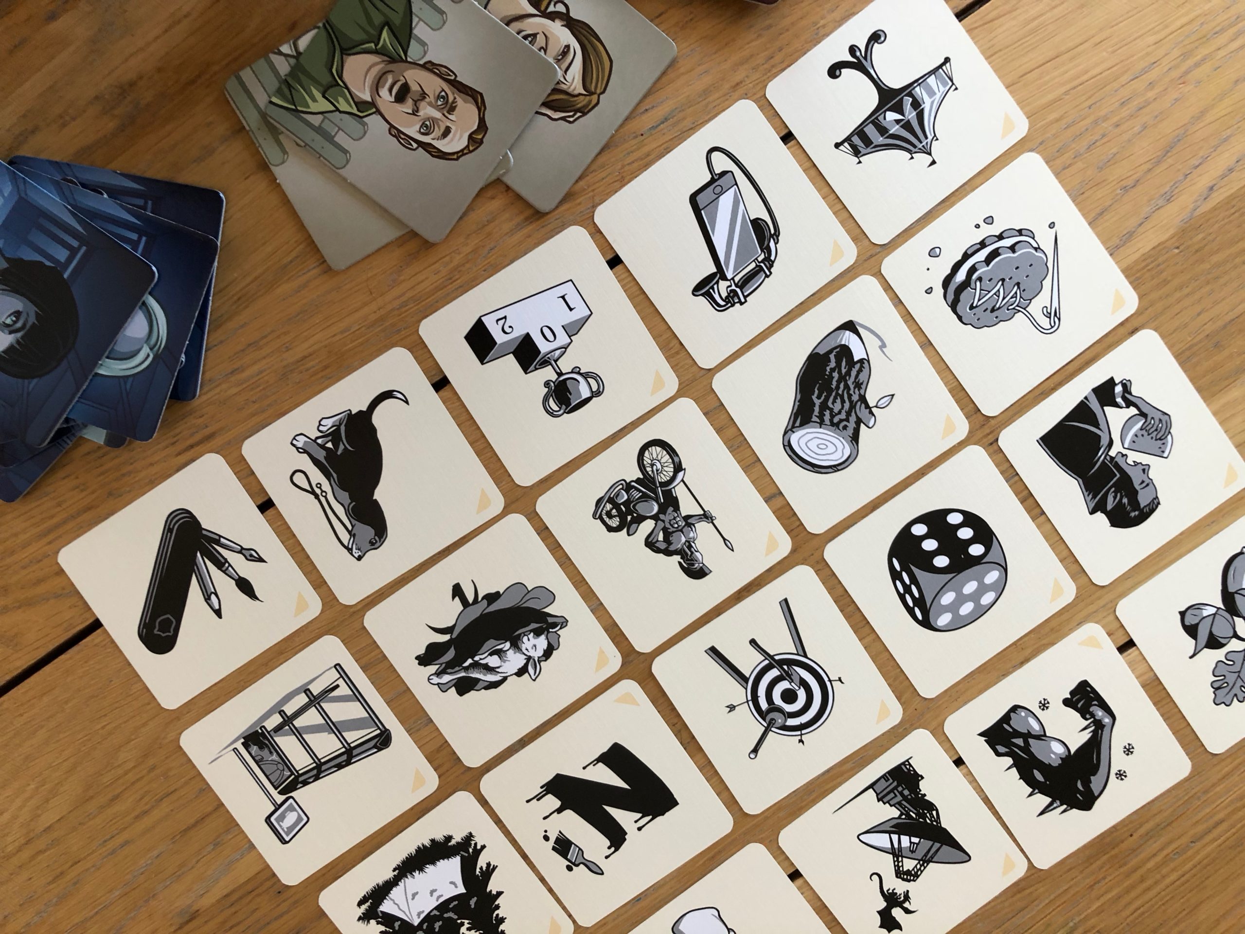 Codenames Pictures
